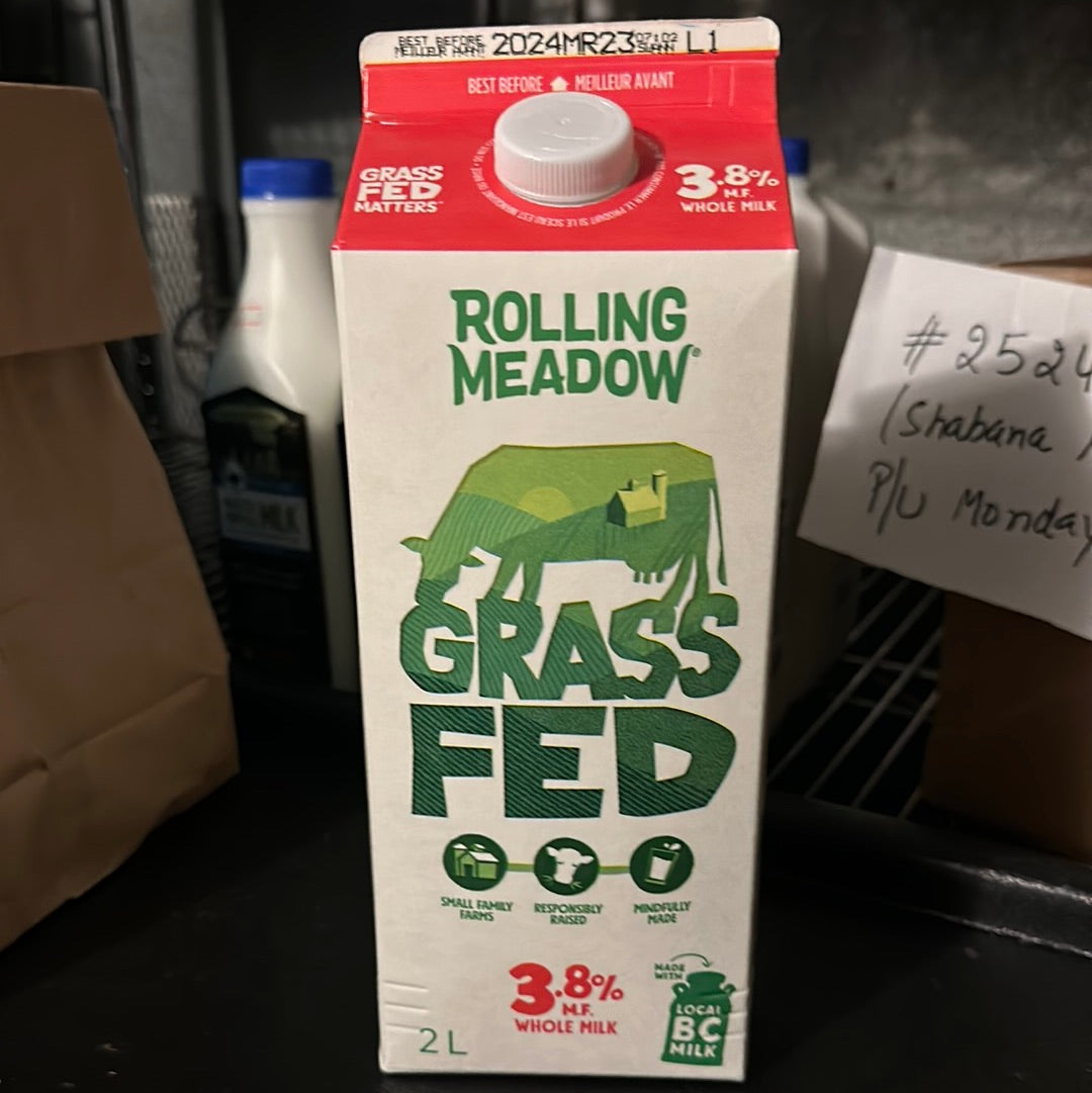 Rolling Meadow Grass Fed 3.8% Whole Milk 2L — Aura Natural Market